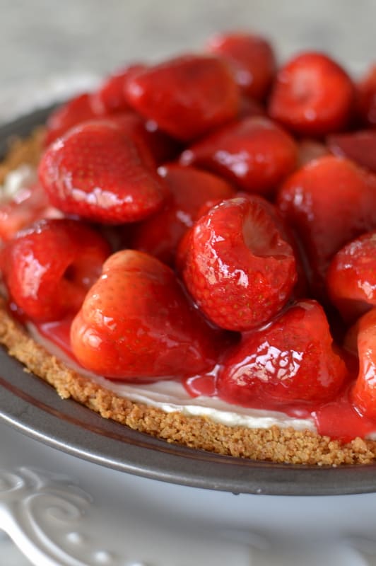 Lip Smacking Good Strawberry Cheesecake Pie