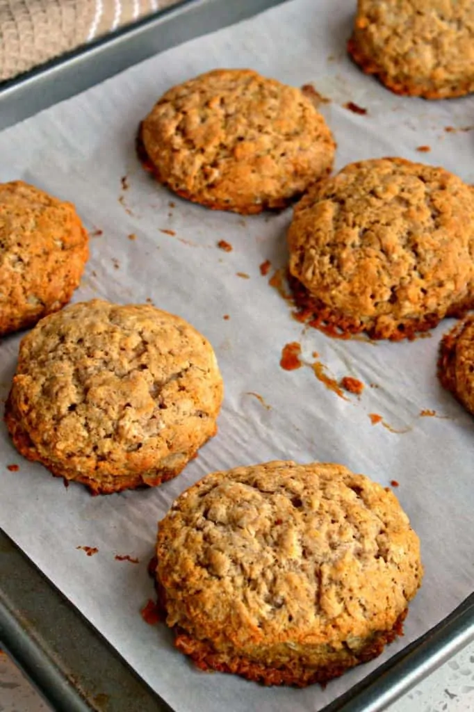 Oatmeal Biscuits - Small Town Woman