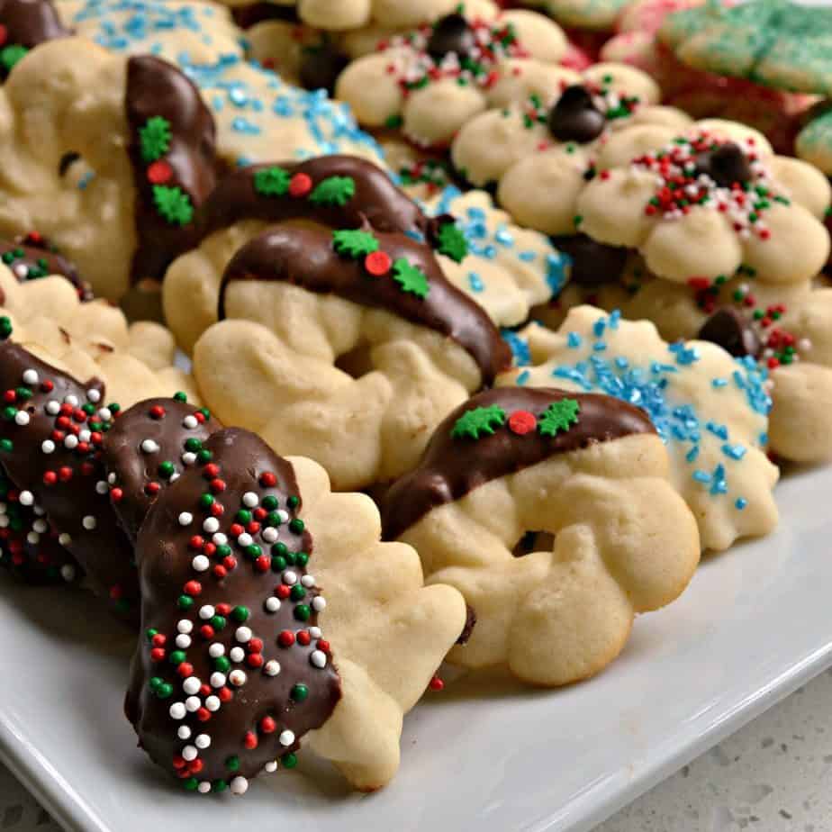 Soft and Chewy Molasses Cookies Recipe
