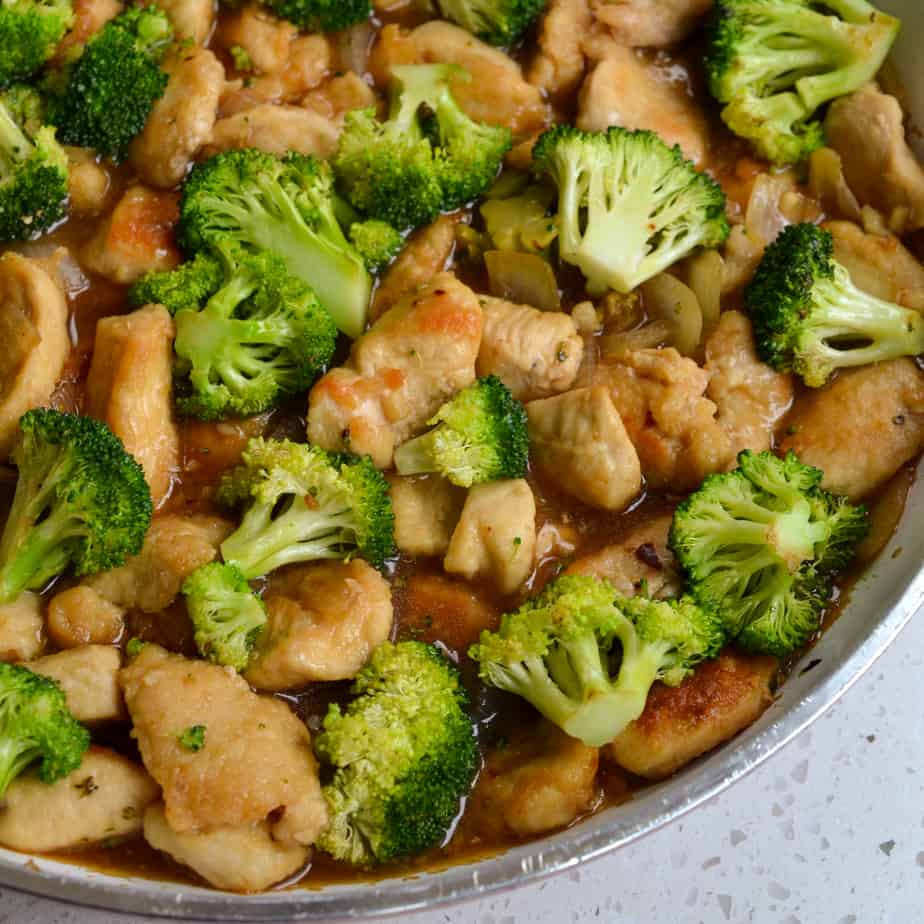 BROCCOLI RICE CASSEROLE - Small Town Woman