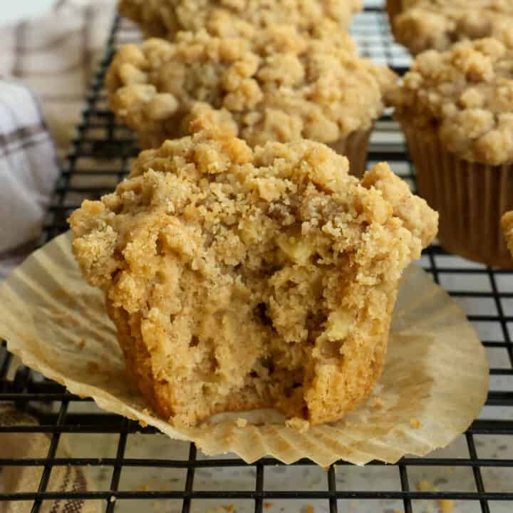 Banana Oatmeal Muffins | Small Town Woman