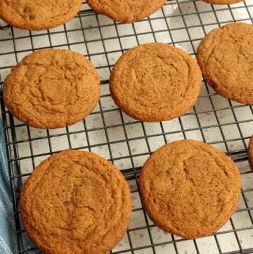 Baked Mashed Potato Cakes | Small Town Woman