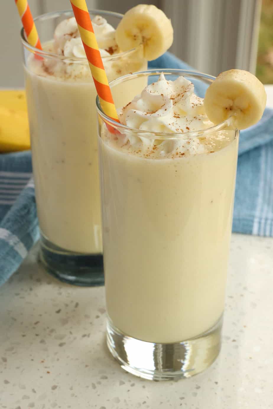 Easy and Quick Banana Smoothie | Small Town Woman