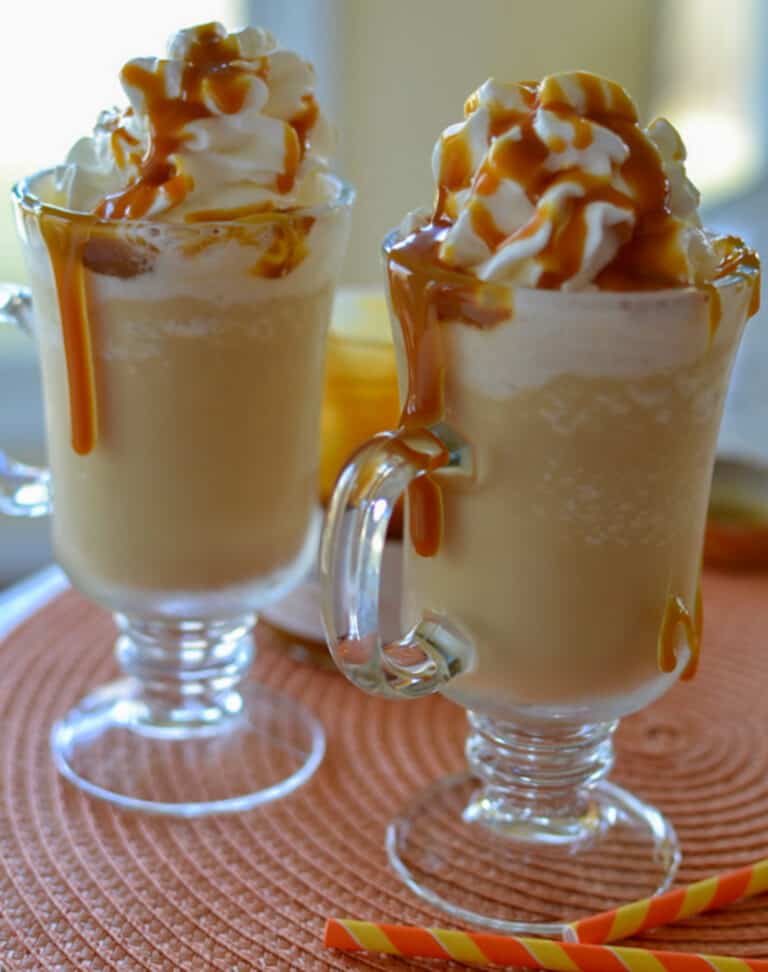 Easy Caramel Frappuccino (Caramel Frappe) | Small Town Woman